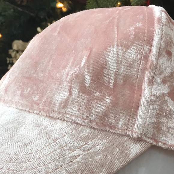 David & Young | Accessories | New Pink Velour Velvet Hat Womens ...